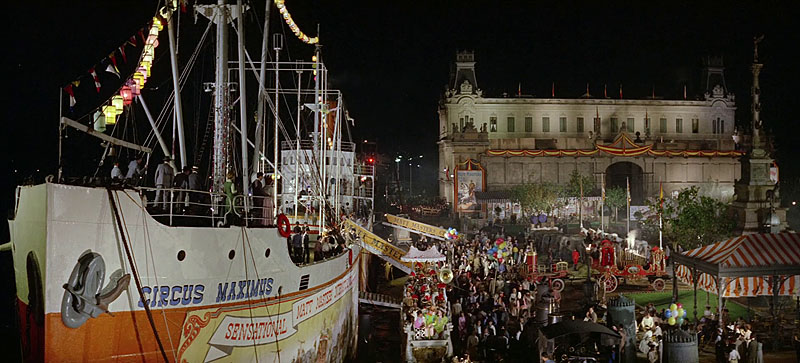 Un circo, John Wayne y Barcelona – En visita de cortesía