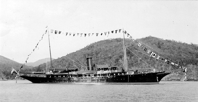 Los yates armados de la U.S. Navy – En visita de cortesía