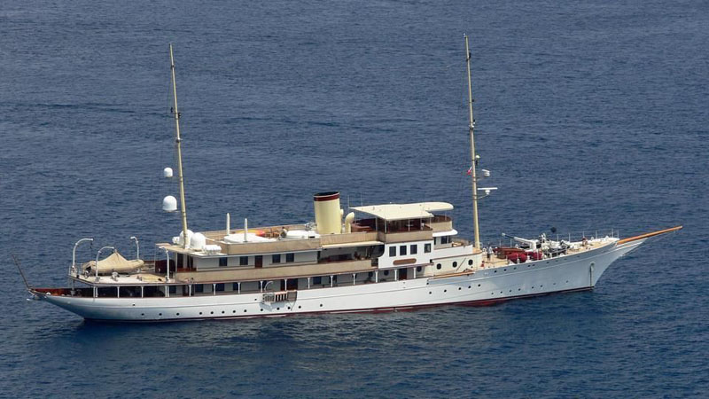 Los yates armados de la U.S. Navy – En visita de cortesía