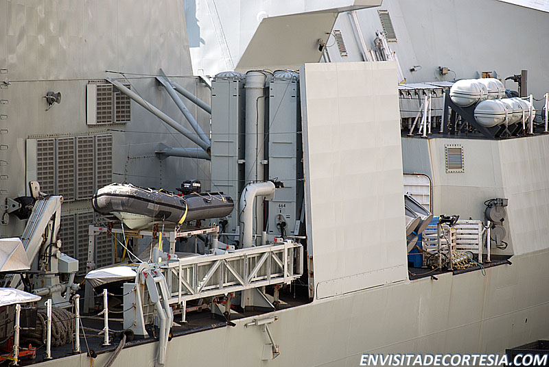 Fragata HMCS Ville de Québec (FFH-332) – En visita de cortesía