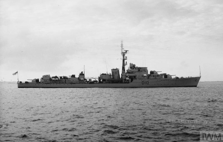 HMS Devonshire y la plataforma Rock N Roll – En visita de cortesía