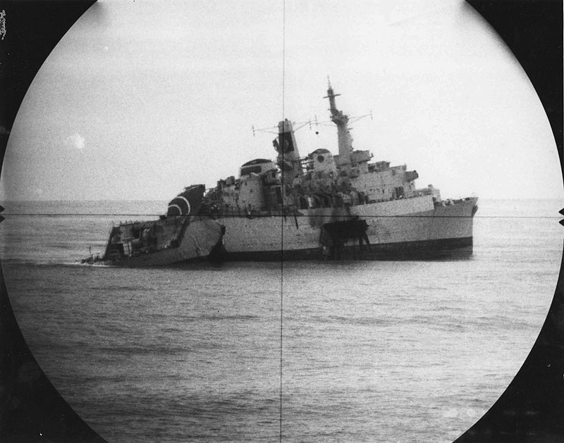 HMS Devonshire y la plataforma Rock N Roll – En visita de cortesía