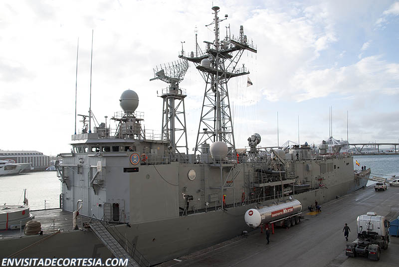 Fragata Santa María F-81 – En visita de cortesía