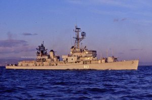 El ocaso de los destructores de la Armada – En visita de cortesía