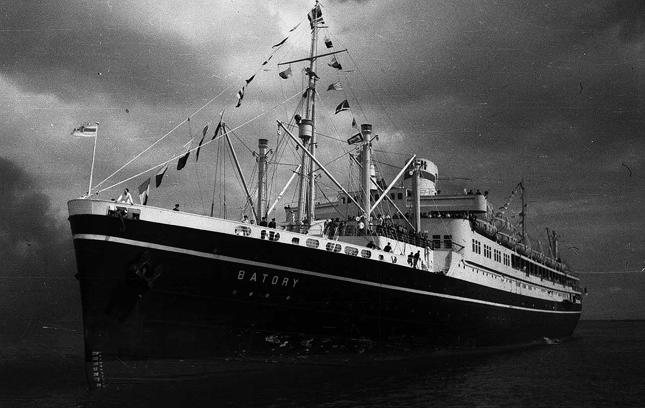 Batory, el barco de la libertad – En visita de cortesía