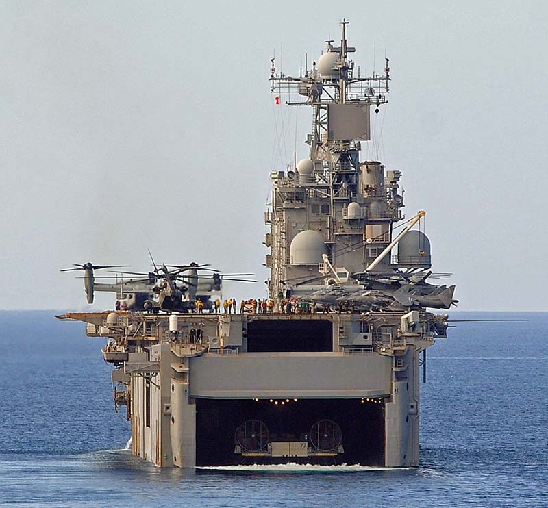 El polivalente USS Nassau – En visita de cortesía