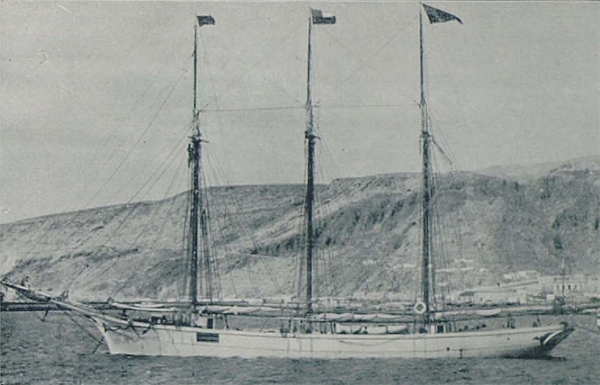 El vuelo del «Egara» – En visita de cortesía