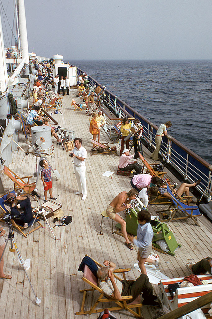 Persiguiendo al eclipse del siglo – En visita de cortesía
