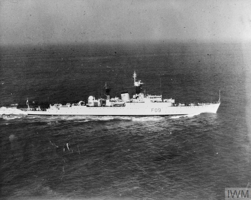Un barco de película: el destructor HMS Troubridge – En visita de cortesía
